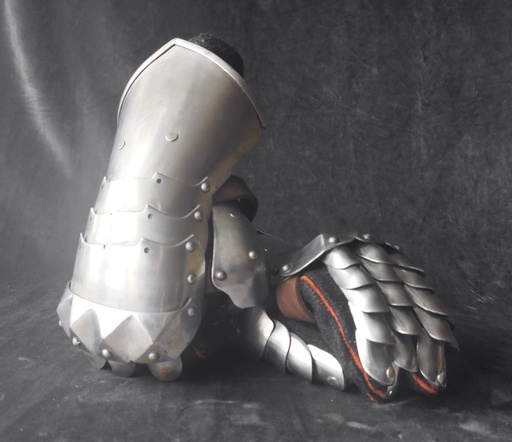 Medieval Arm Gauntlets, Hourglass Gauntlets, Buhurt and Full | Online ...