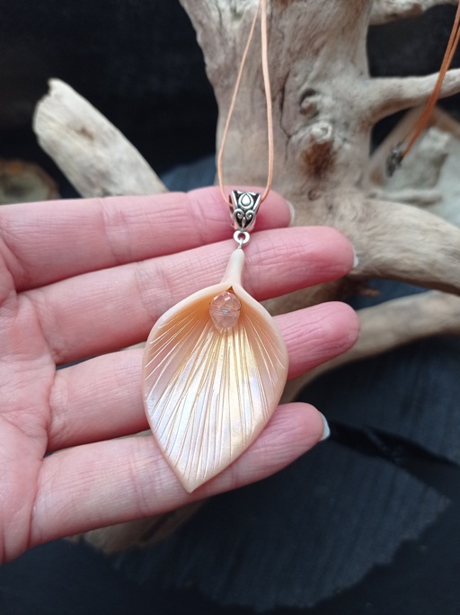 Yoni pendant, vulva necklace, labia jewelry | Online Supermarket