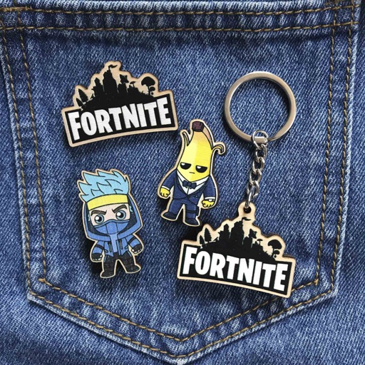 Fortnite wooden pin/brooch and keychain - Fortnite logo | Online ...